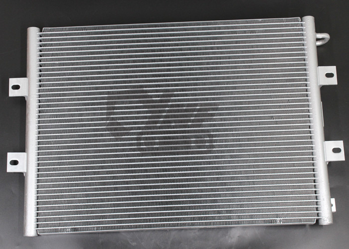 EG65R-3 EG70R-3 MA200 ZX110-3 ZX110-3-AMSの掘削機のエアコンのコンデンサー4647814のラジエーター ...